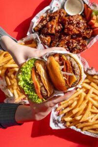 Winghaus | Wings, Beers & Sports Bar